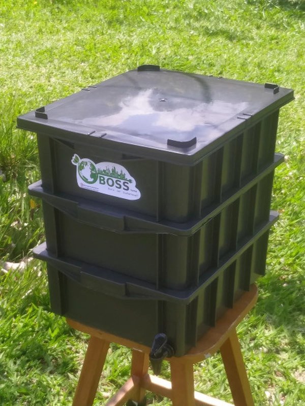 Composteira Doméstica Preta 15 Litros | MadeiraMadeira