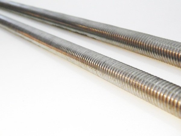 Barra Roscada M10 x 1 metro Aço Inox Prata | MadeiraMadeira