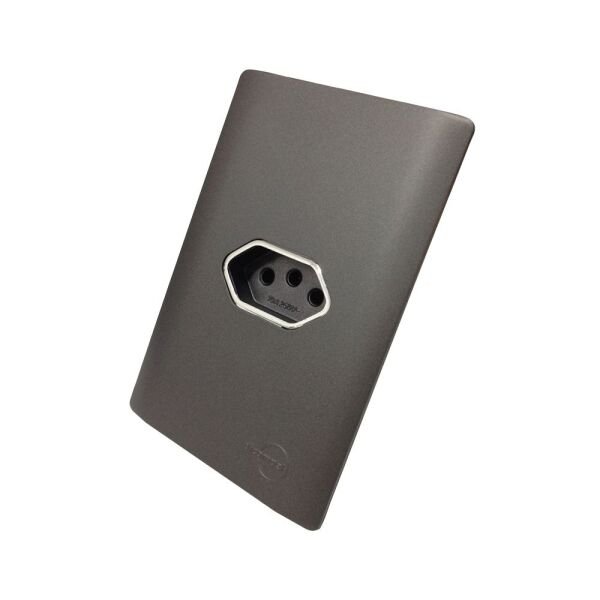 Tomada Universal 2P+T 20A Horizontal Cromado Com Placa 4x2 Preta - Novara Colors tcn ...